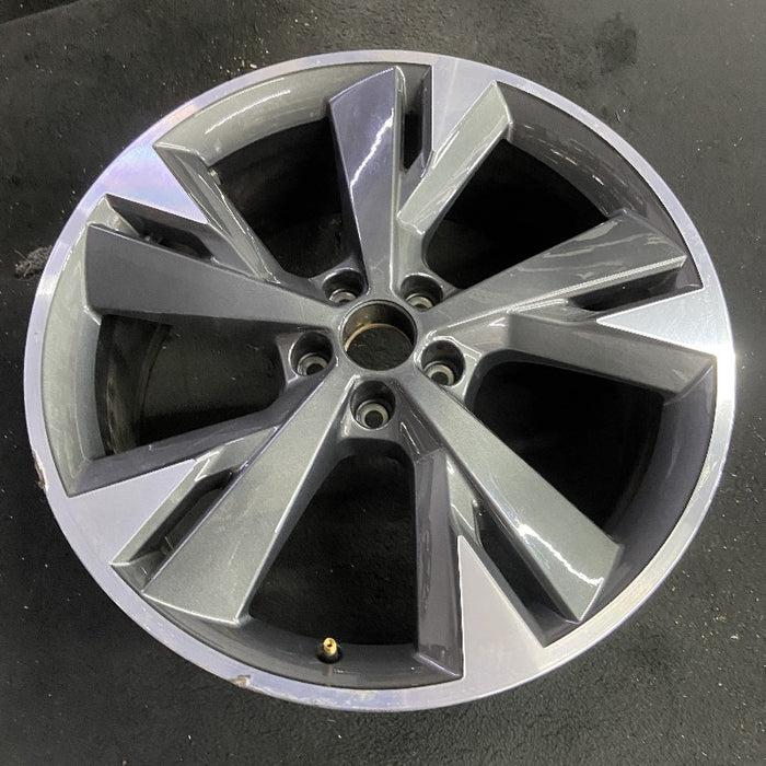 20" Q4 22 20x8 5 spoke silver dark gray Original OEM Wheel Rim — OEM ...